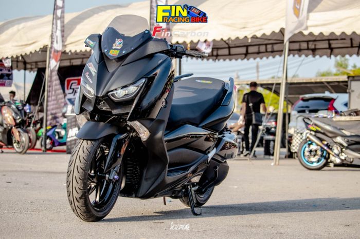 Modifikasi Yamaha XMAX Bodi Motor Dominan Hitam, Kalem Namun Sporty ...