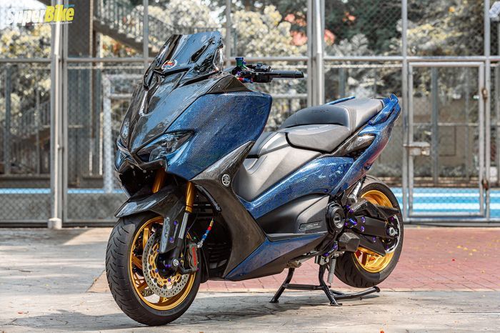 Modifikasi Yamaha TMAX 560 Tech Max Penuh Karbon, Biaya Tembus Rp 320 ...