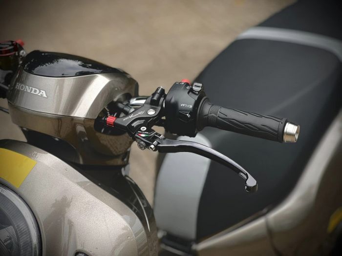 Modifikasi Motor Honda Scoopy Minion Jadi imut, Gaya Kelas Sultan ...