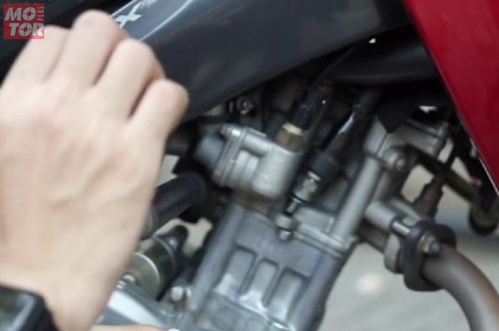 Cara Mudah Mengganti Busi Motor, Siapin Alat dan Ikuti Langkah Ini ...