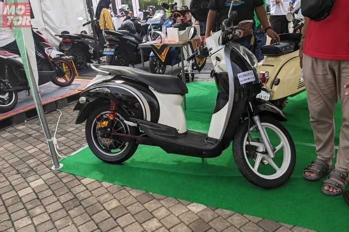 Motor Matic Honda Scoopy Berubah Jadi Motor Listrik Biayanya Gak Sampai ...