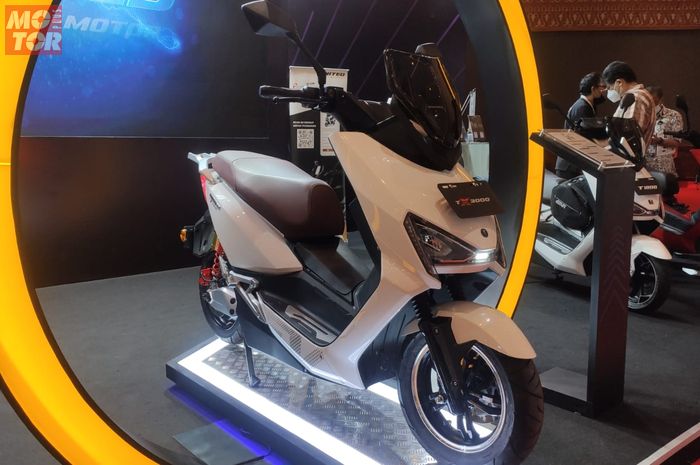 Berikan Pembiayaan Motor Listrik, Adira Finance Sambut Baik Insentif ...