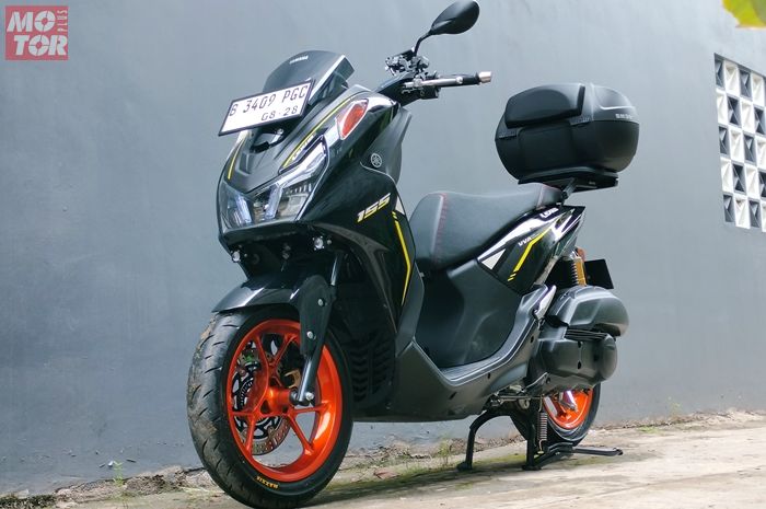 Modifikasi Motor Yamaha LEXi LX 155 2024 Pakai Velg Aerox Siap Touring ...