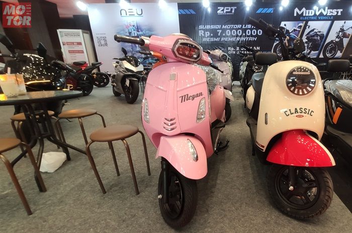 Dijual Rp 5 Juta Motor Listrik Murah ZPT NYX Mirip Vespa, Jarak Tempuh ...