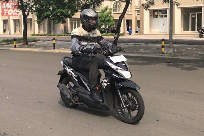 Hobi Riding Pakai Motor Matic, Nih Teknik Mengerem yang Benar - Motorplus
