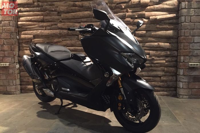 Spesifikasi Dan Detail Yamaha TMAX DX 2017, Makin Sporty! - MotorPlus ...
