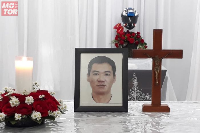 Mengenang Benny Djati Utomo, Sedih di Rumah Duka Menggantung Helm ...