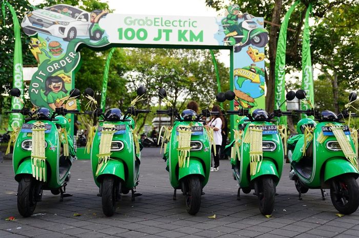 GrabElectric Catat Rekor Baru dalam Setahun, 2700 Kali Keliling Dunia ... GrabElectric Catat Rekor Baru dalam Setahun, 2700 Kali Keliling Dunia ...