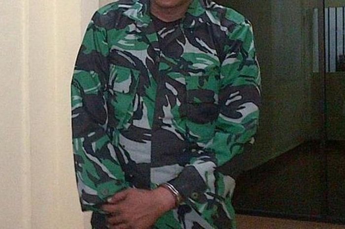 Liciknya Maling Motor Ngaku Anggota TNI Pakai Seragam Palsu Nekat ... Liciknya Maling Motor Ngaku Anggota TNI Pakai Seragam Palsu Nekat ...