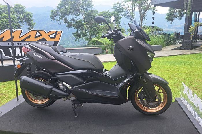 Modifikasi Yamaha XMAX Connected Biasa Jadi Dibikin Yamaha Tech MAX ...