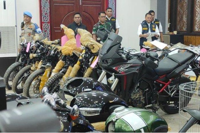 Moge Honda, BMW, Harley-Davidson sampai Vespa Ilegal Disita Polisi ...