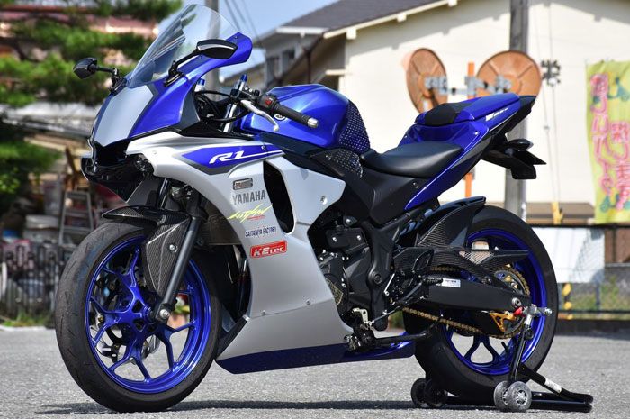 Ini Dia Wujud Yamaha R25 Facelift, Sama Persis Dengan R1! - MotorPlus ...